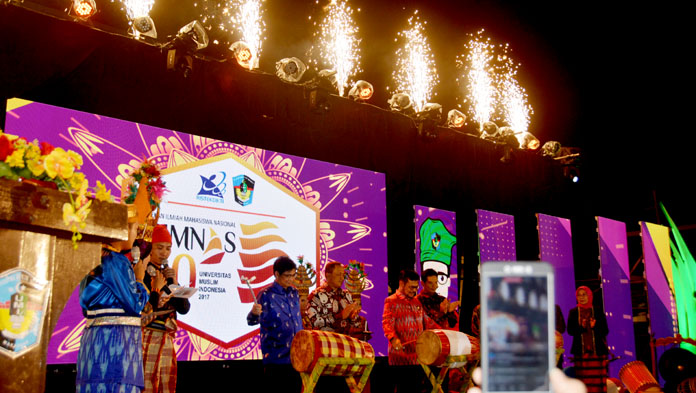 PIMNAS Encourages Young Generation to Love Science - Universitas ...