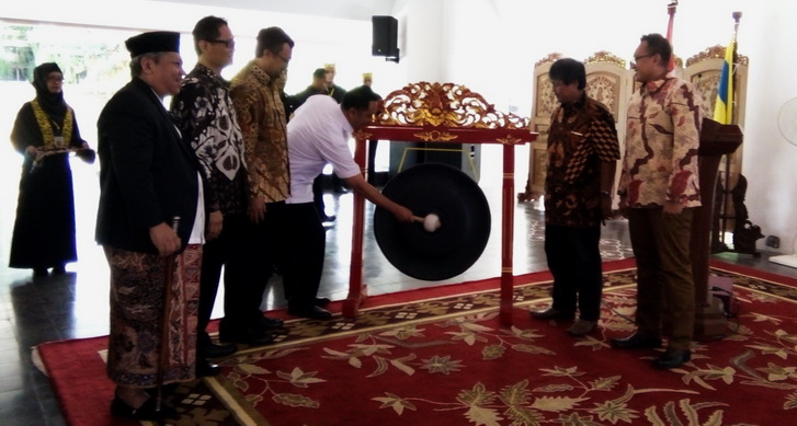 Accounting Program UNAIR Banyuwangi Holds 'National Conference of ...