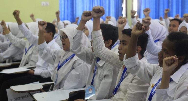 Pengkaderan Mahasiswa Baru FKp UNAIR melalui MITOSIS 2019 - Universitas ...
