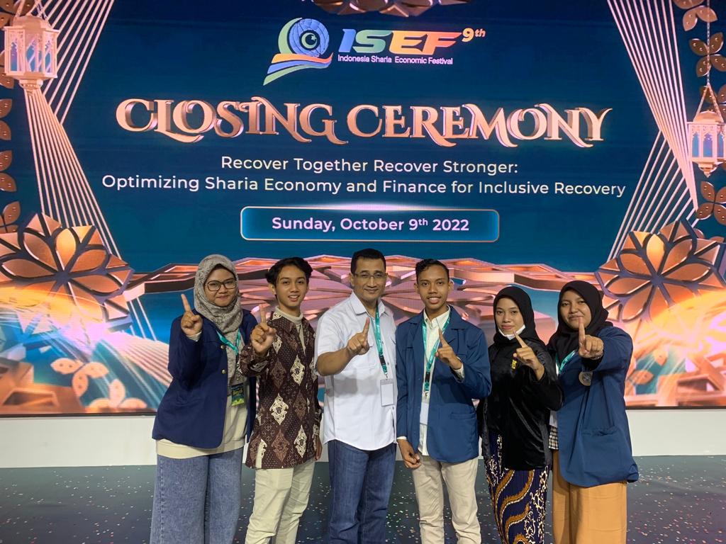UNAIR students win First Place in Youth Sharia Sociopreneurship ...