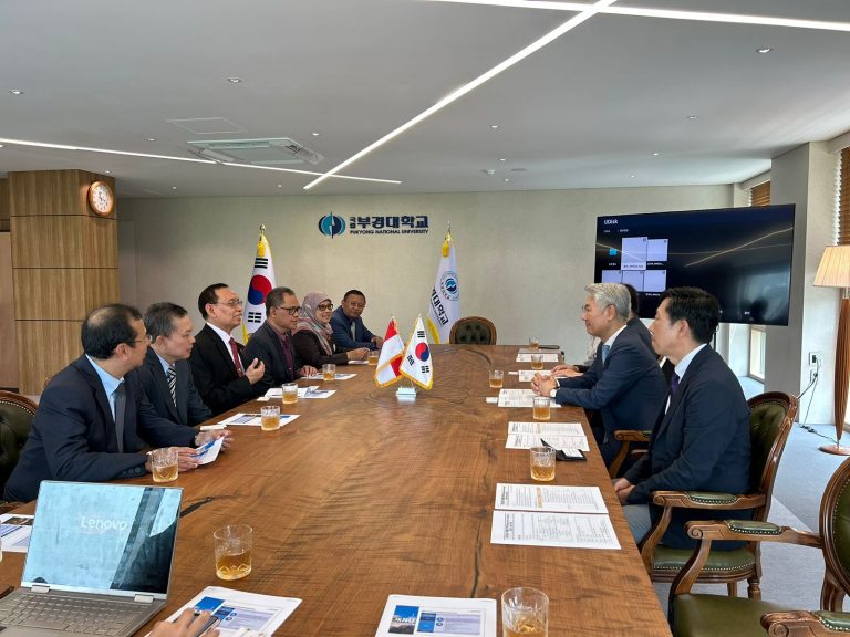 Strengthening collaboration, UNAIR Rector visits Pukyong National ...