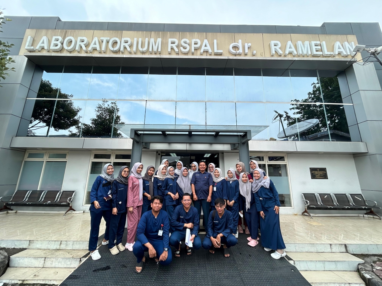 Tantangan dan Pengalaman Magang Kerja di Laboratorium RSPAL dr. Ramelan ...