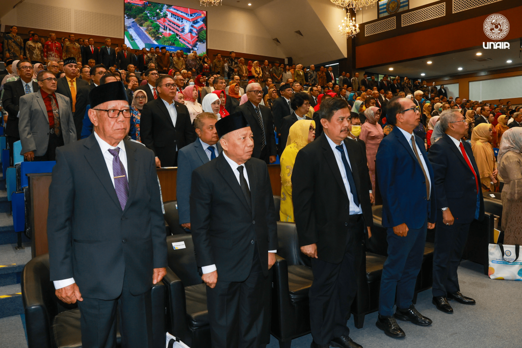 Foto : Pengukuhan Prof. (HCUA) Dr. H. Sunarto, S.H., M.H. - Universitas ...