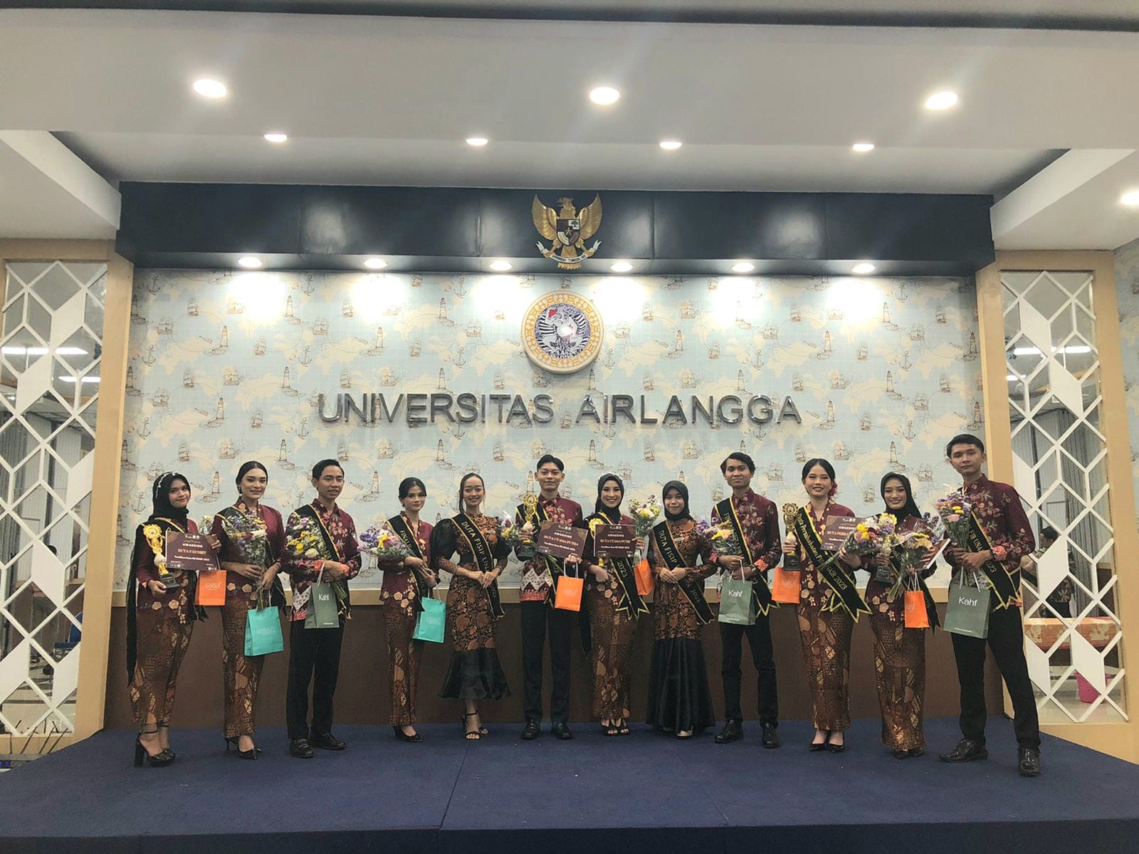 Share and Shine FIB 2024 - Universitas Airlangga Official Website