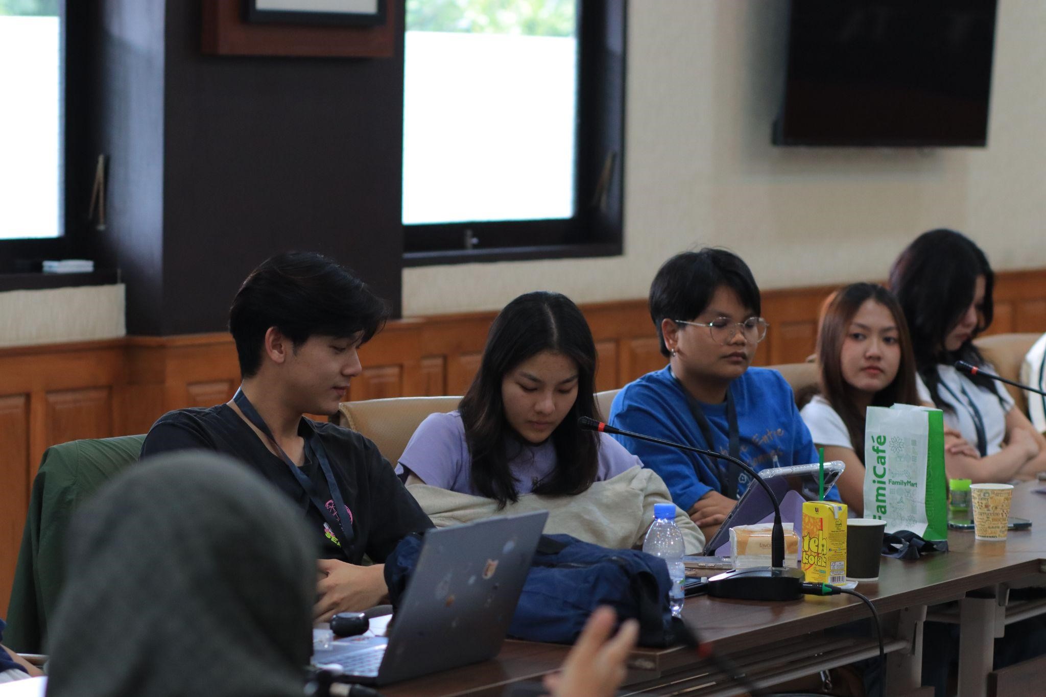 FIB UNAIR Ajak Mahasiswa Inbound Bahas Asia Tenggara - Universitas ...