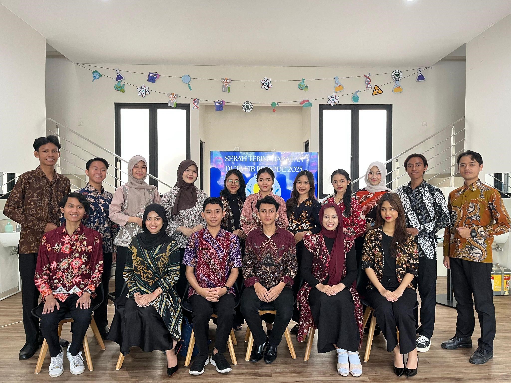 Serah Terima Jabatan Duta FIB UNAIR Periode 2025 - Universitas ...