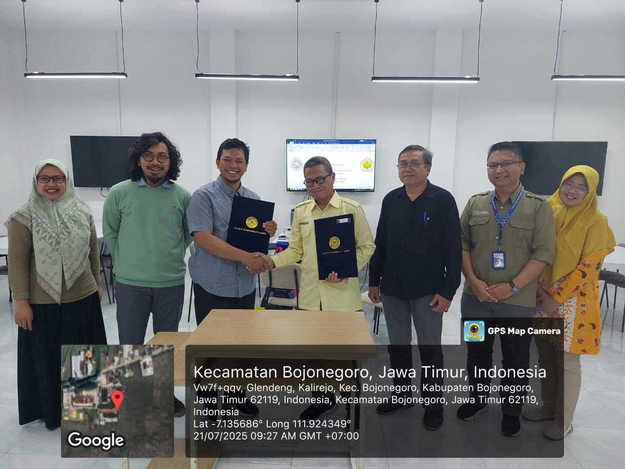 Jalin Kerja Sama: FPK UNAIR dan Fakultas Sains dan Teknologi ...