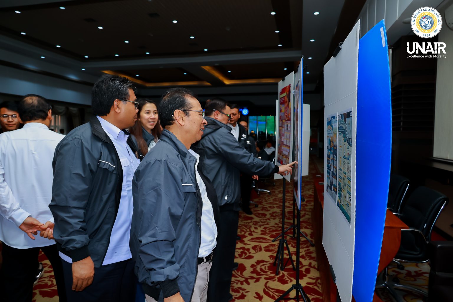 Foto : Pemberangkatan PIMNAS dan KMI Expo 2025 - Universitas Airlangga ...